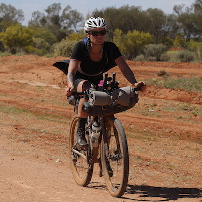 Sarah Hammond wins R2TR 2016 in 8.25 days! – Curve Cycling
