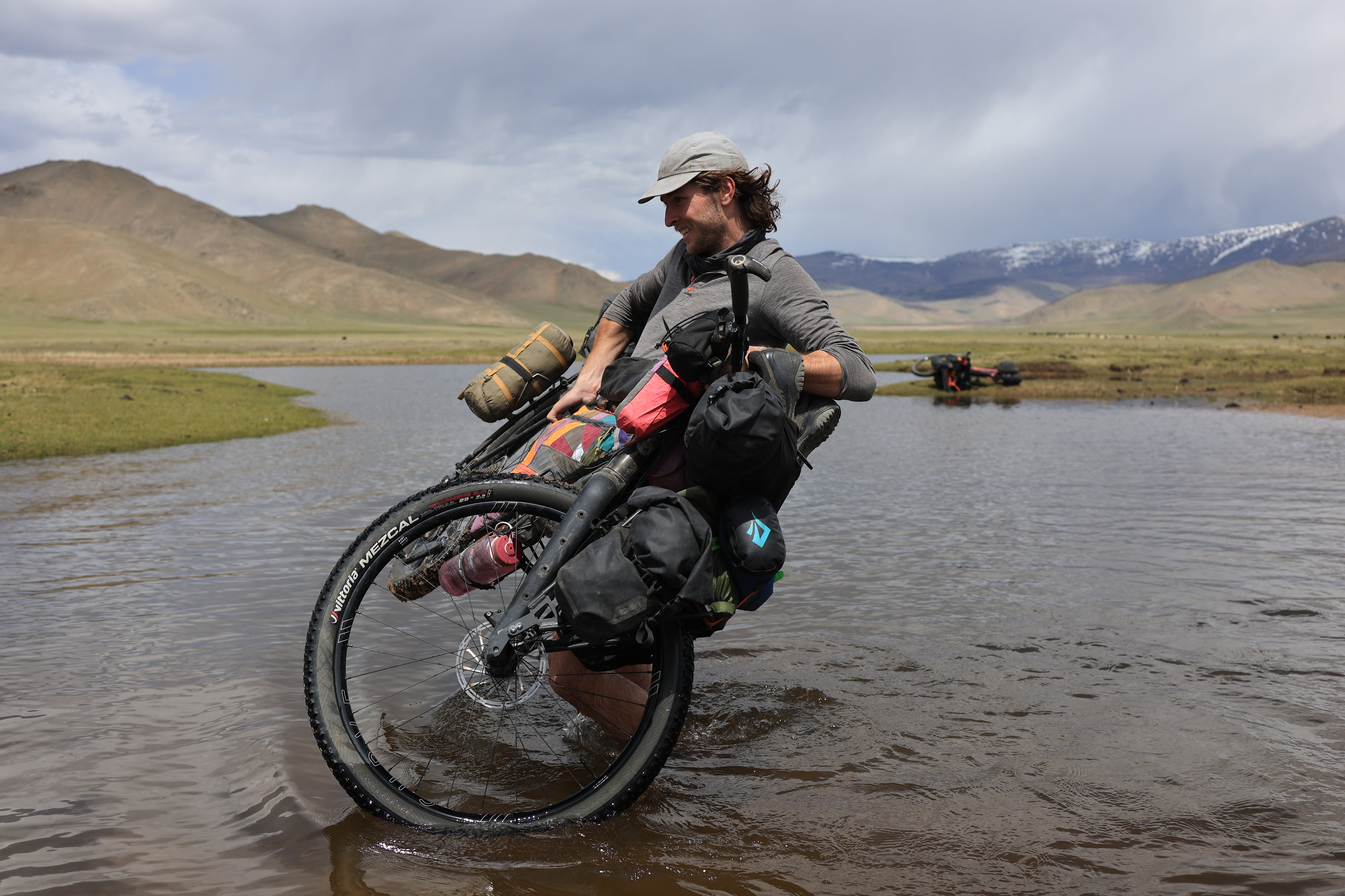 Curve Cycling | Titanium And Steel Road & Gravel Bikes & Carbon Wheels