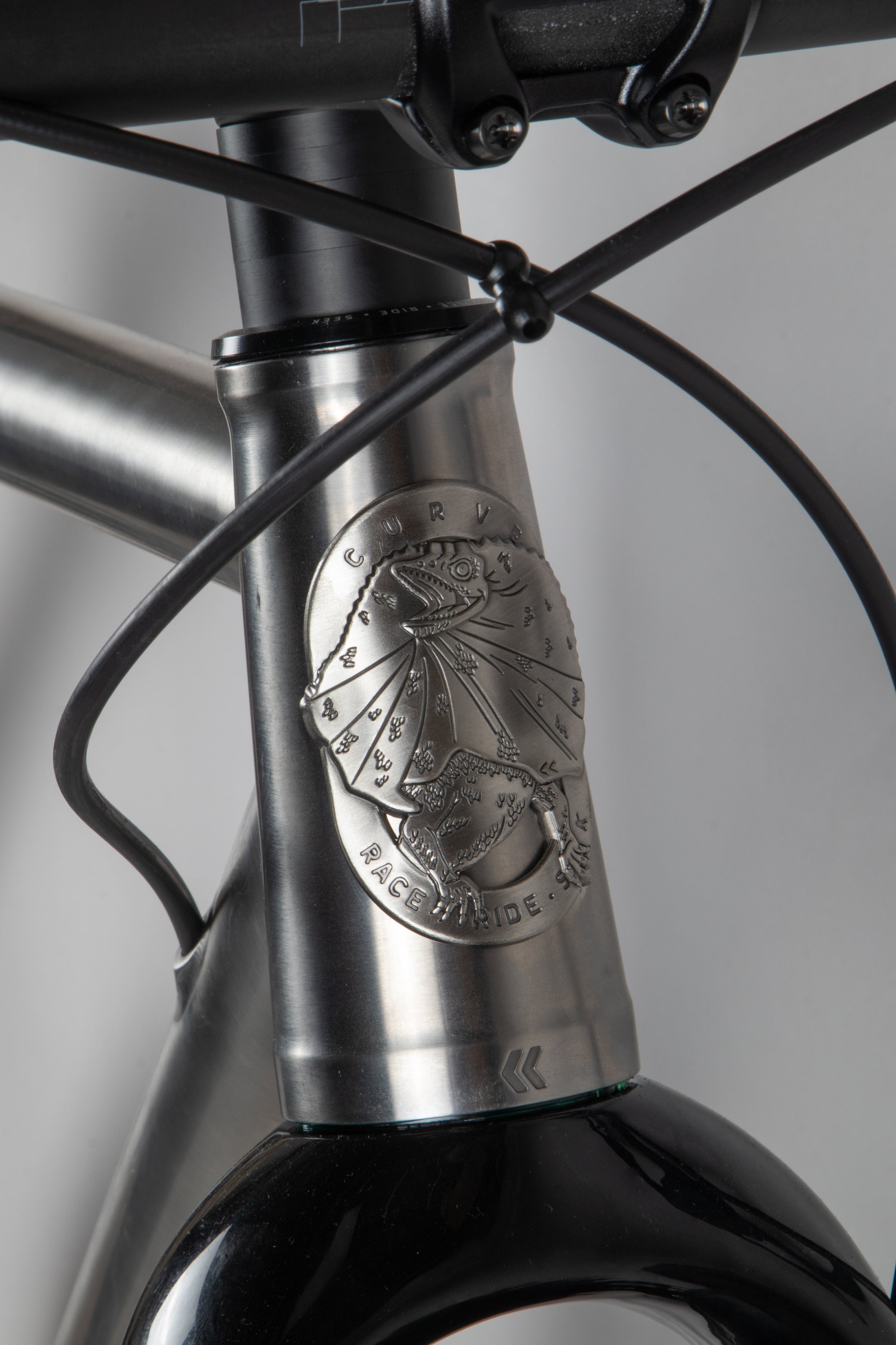 High-end Gravel Bike - AIR Kev – Curve Cycling